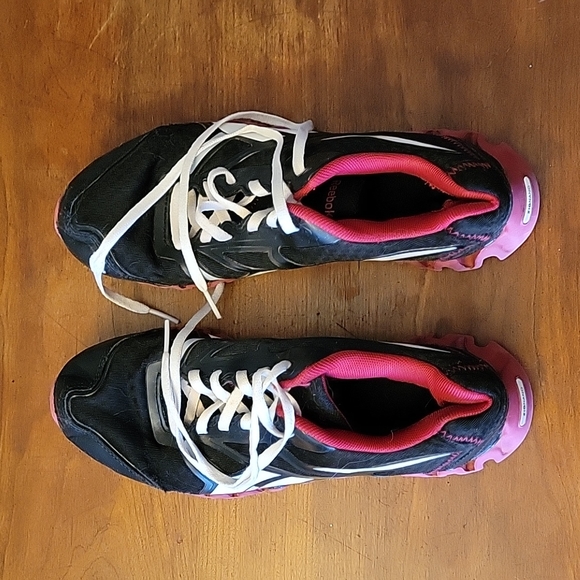 Reebok | Shoes | Reebok Zigtech Zignano Womens Tennis Shoes 85 | Poshmark